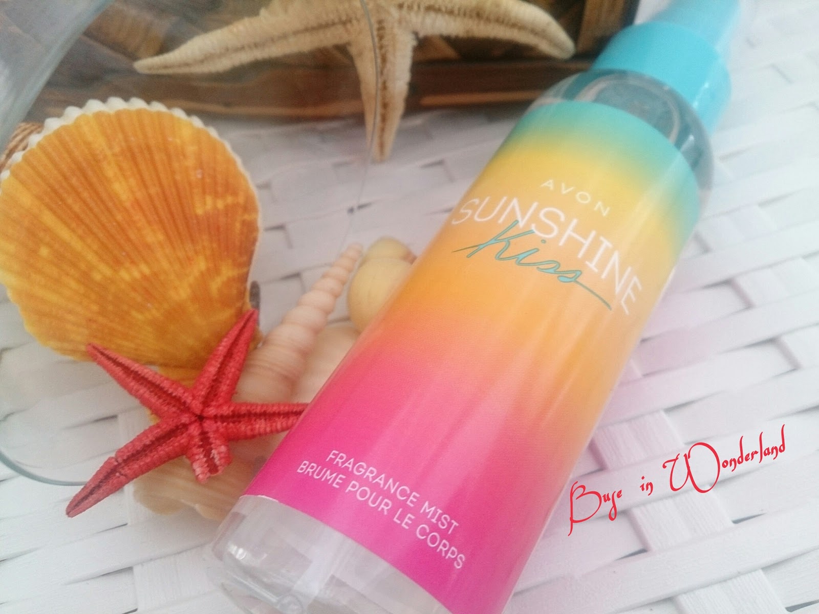 Buse in Wonderland: Avon sunshine kiss vücut spreyi