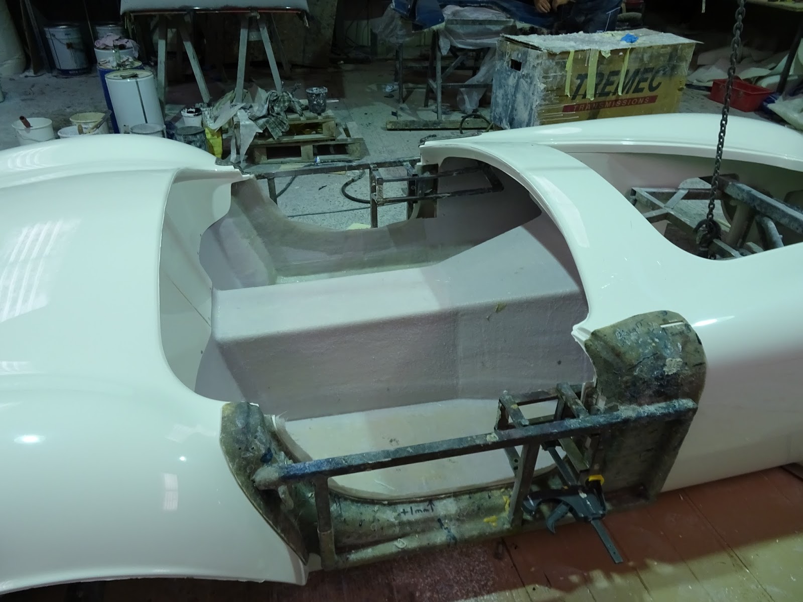 Building a Gardner Douglas 427 AC Cobra replica classic sports car ...