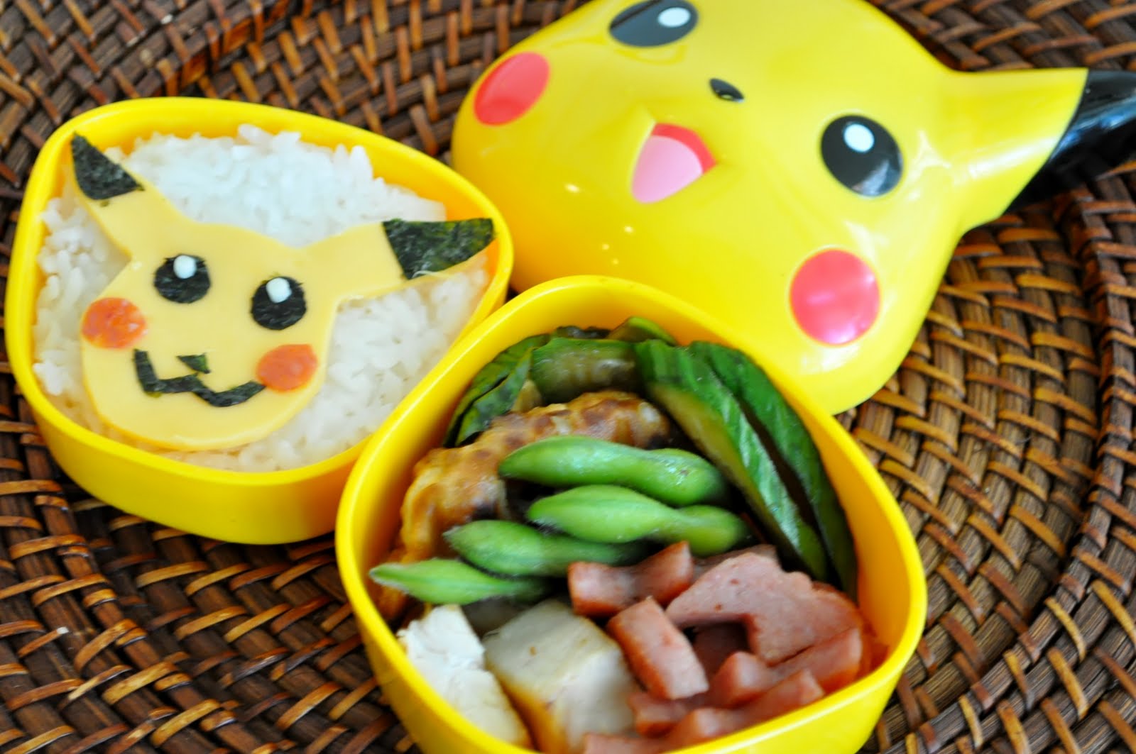 KRAJEE BENTO MOM: Pikachu Bento