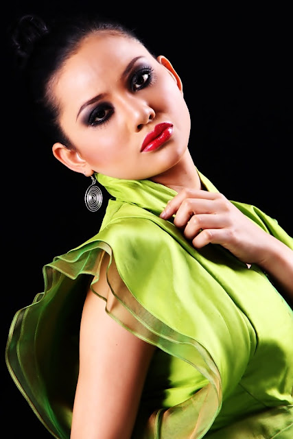One Touch Be Miracle: Beauty shot- Nazeera Sardi
