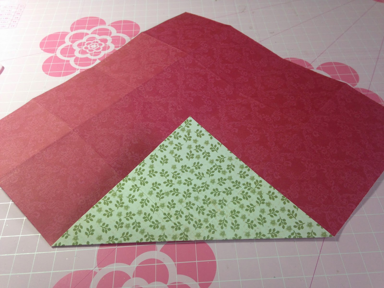 Pauline's Creative Journey: Folded Frame Tutorial.....