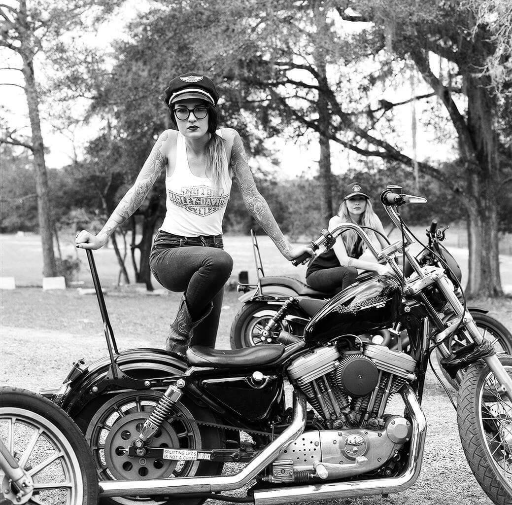 Mercenary Garage : Harley Girls