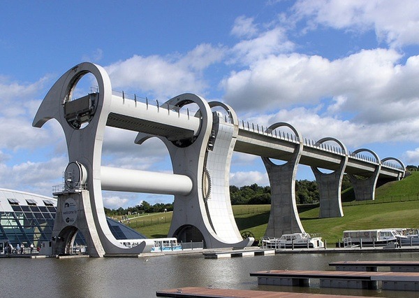 Hi-Shelter: Rotating Boat Lift