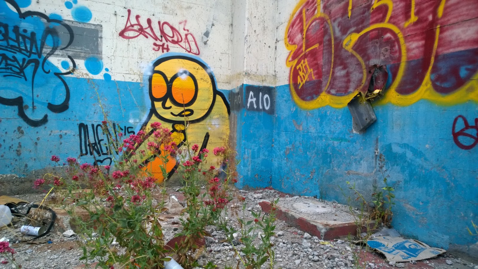 TravelMarx: Sunday Night Graffiti