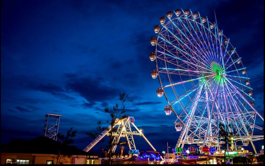 Ferris wheel of the Sky Ranch in Tagaytay, one of its kind