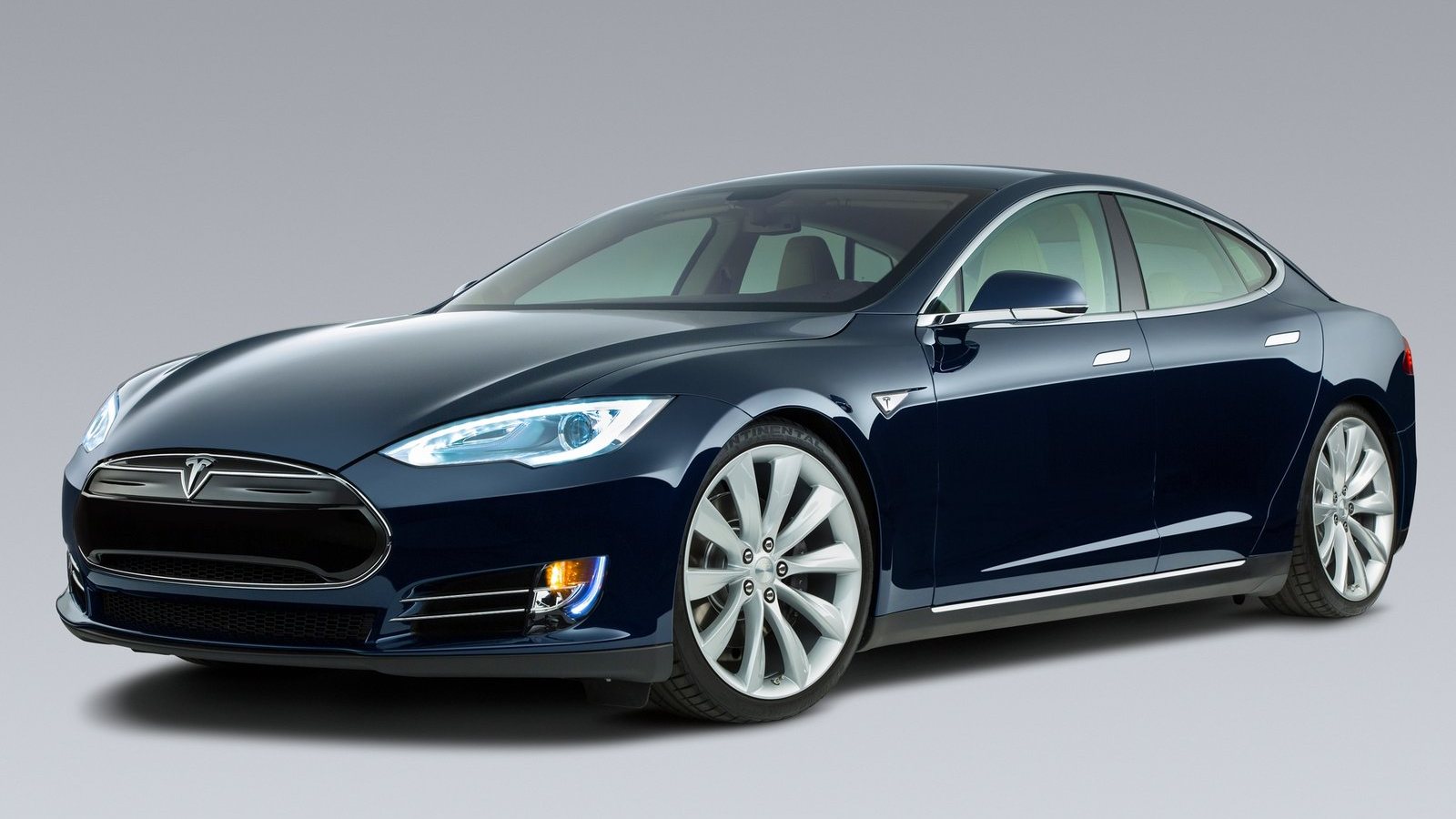Tesla Model S | AUTO REVIEW
