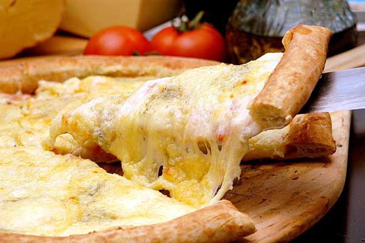 Blog D'Allora: Pizza Quatro Queijos com Requeijão Cremoso D’ALLORA ...