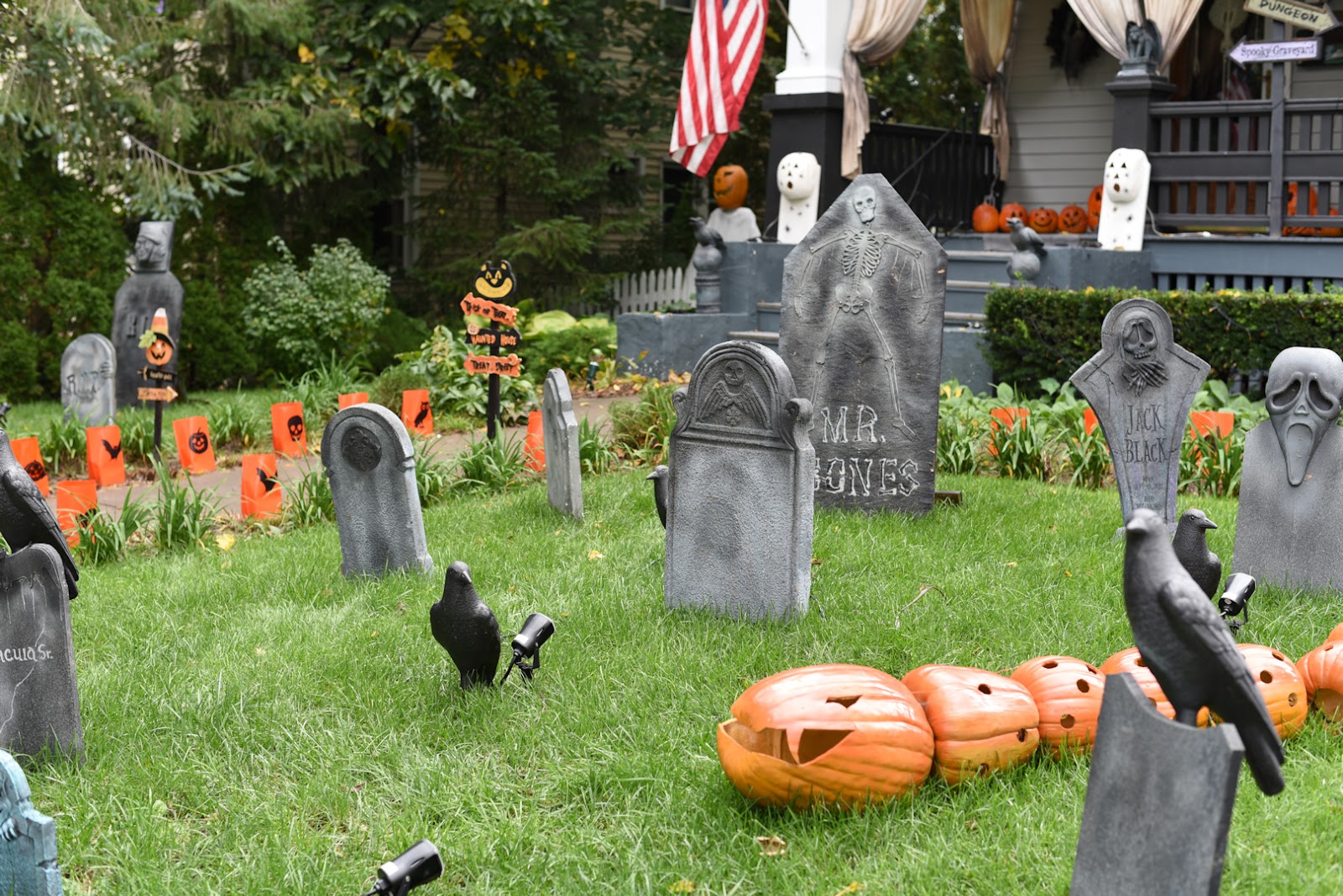 Haunted Eve's Halloween Blog: Detailed Yard Haunt