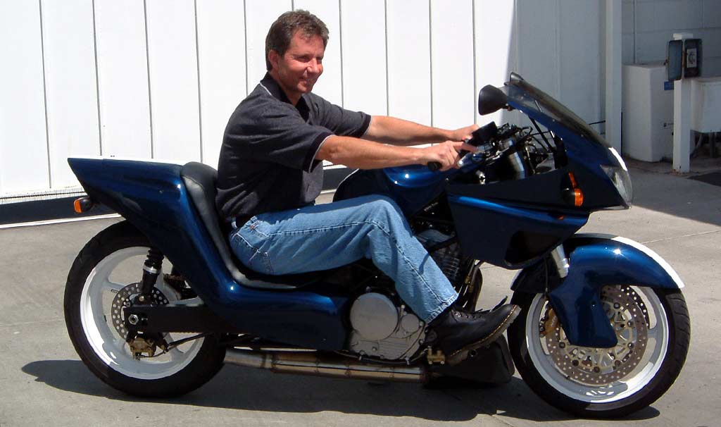 Motoblogn: Dan Gurney's Alligator Motorcycle