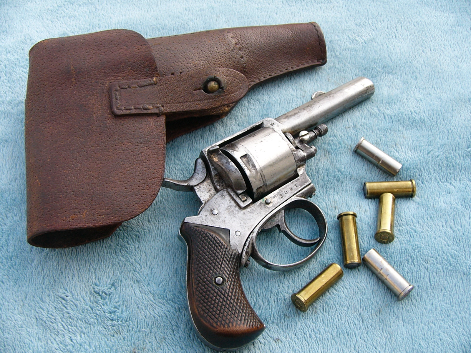 Sbírka historických zbraní: Belgian Bulldog .380 ...