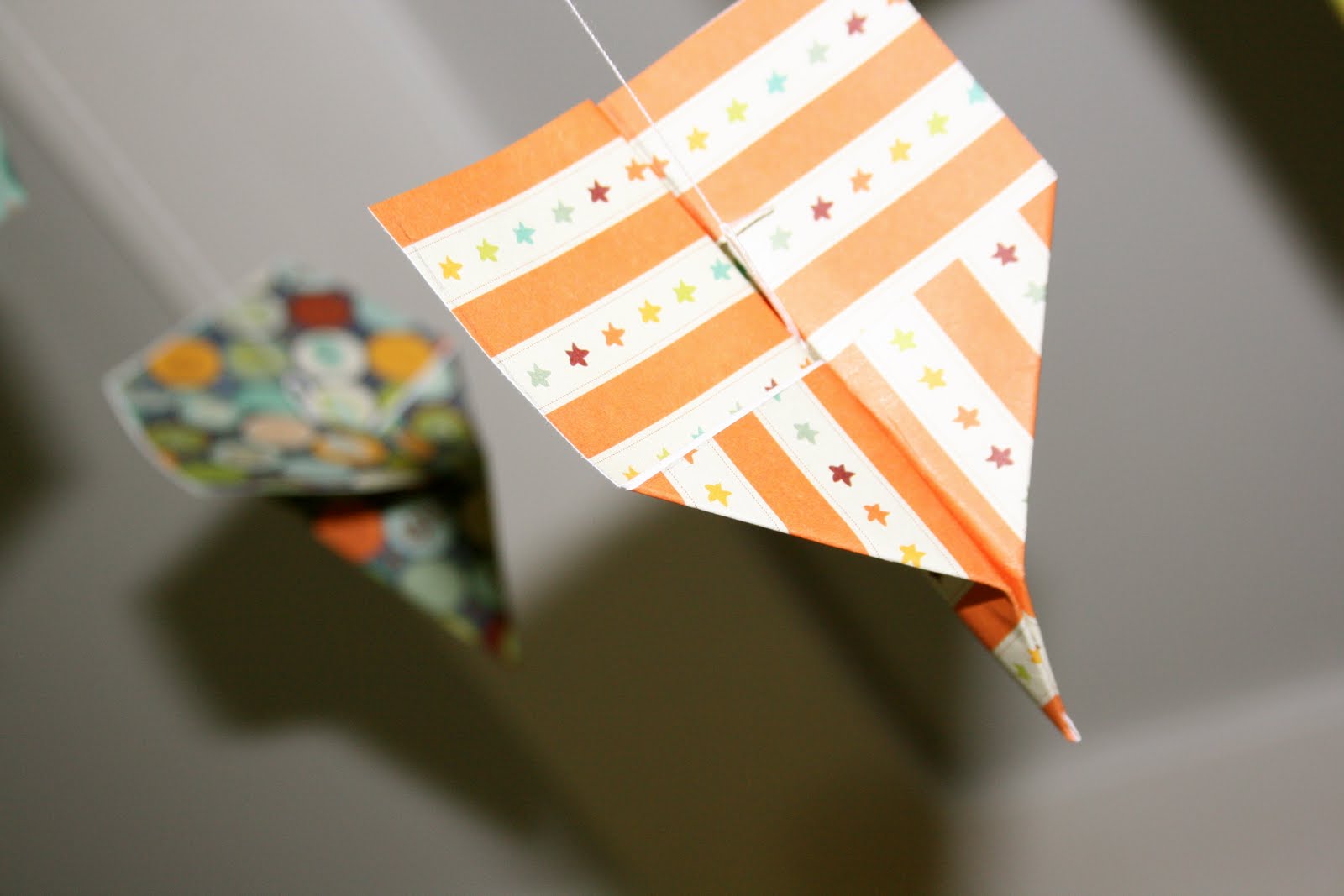 mylittleowls: Paper Airplane Mobile