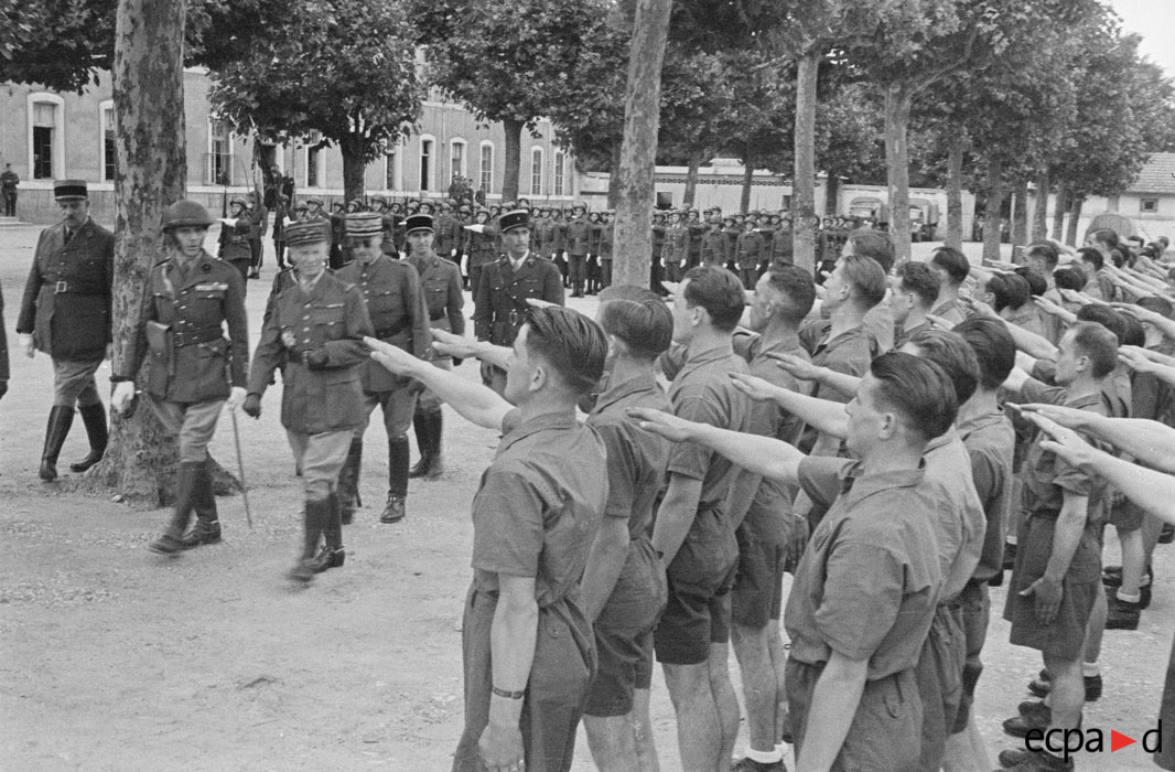 Armour force / Panssaroitu voima : Vichy France