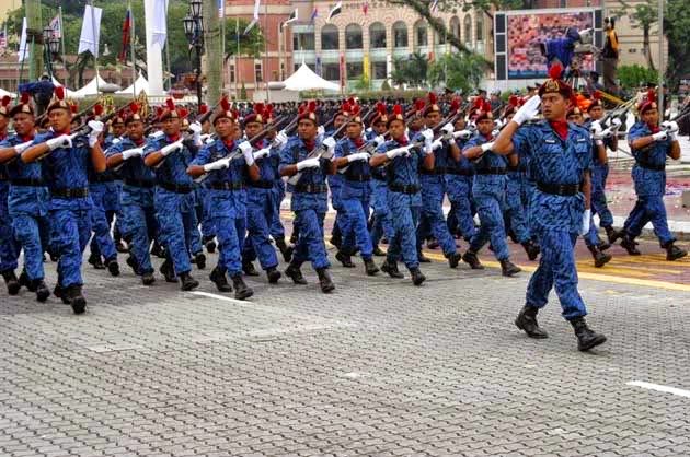 Sejarah Konflik & Militer: Senoi Praaq help trains Montagnards in ...