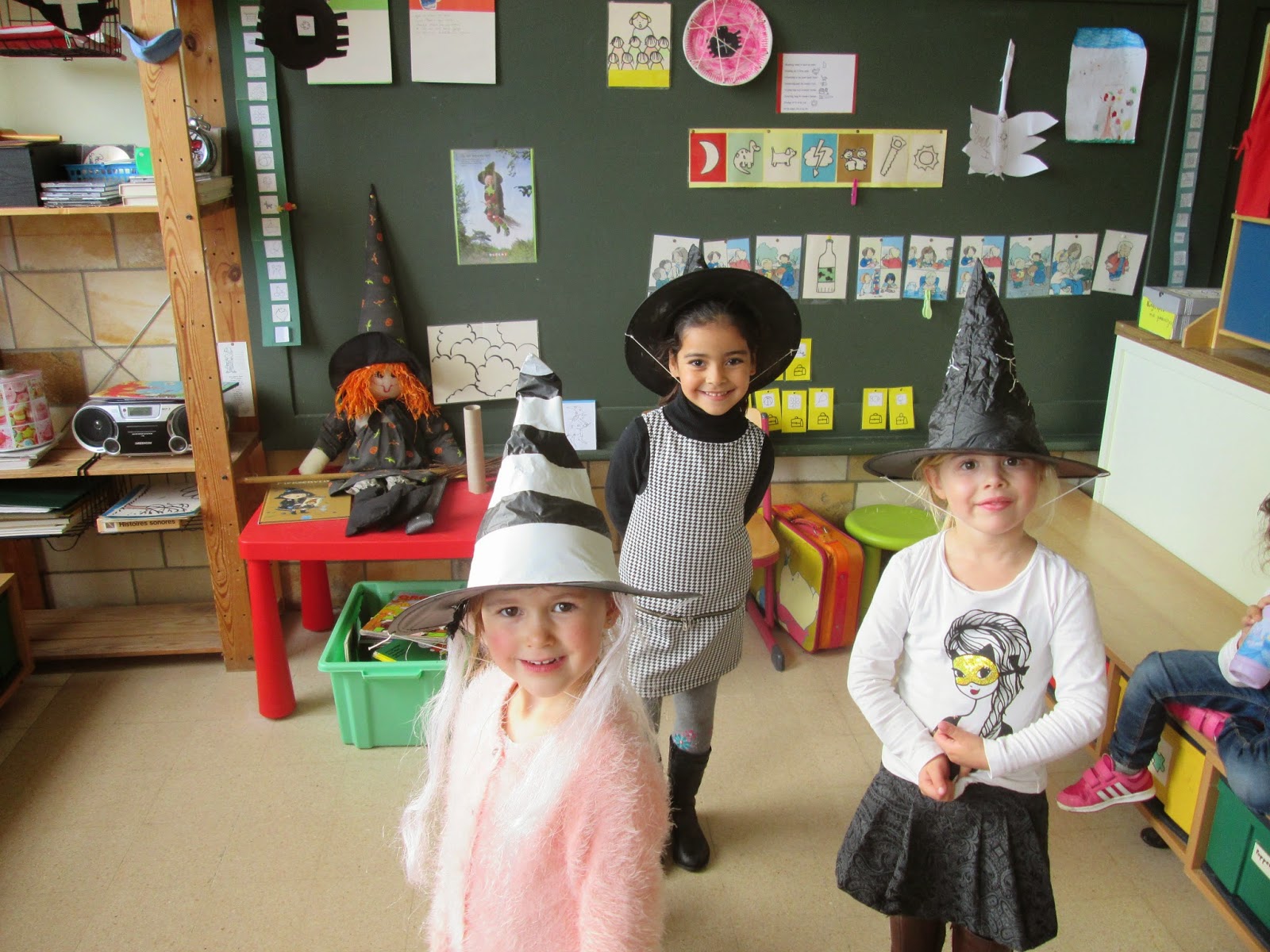 Tweede kleuterklas Mariasteen: Thema: Heksen in de klas