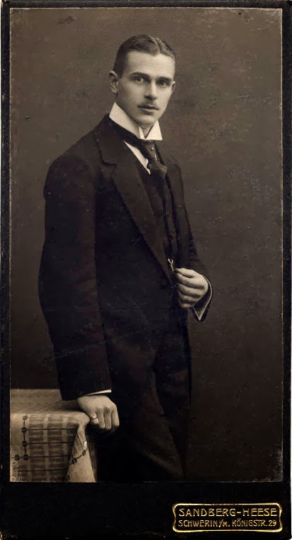 Hot Vintage Men: The German Gentleman