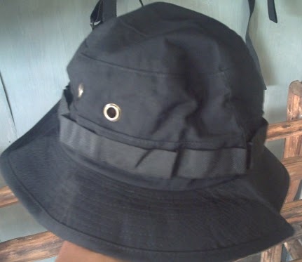 TOPI RIMBA ~ peralatan naik gunung