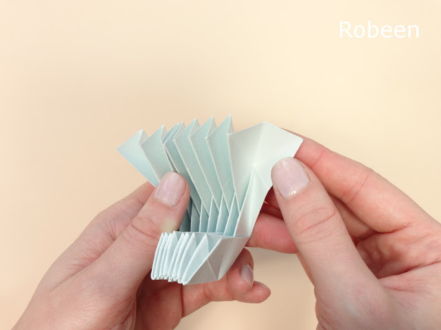 ROBEEN: ORIGAMI BALL