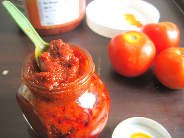 madhuri's kitchen: Tomato Pickle / Instant Tomato Pickle (No Refrigeration)