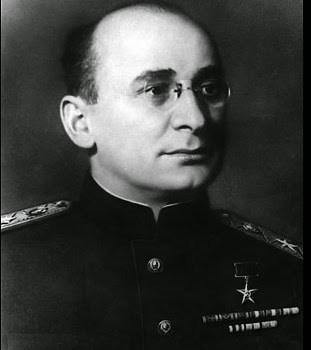 Collecting Soviet History