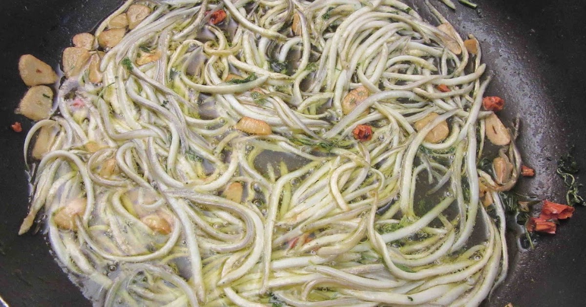 Culinaria y otras cosas: Angulas al ajillo