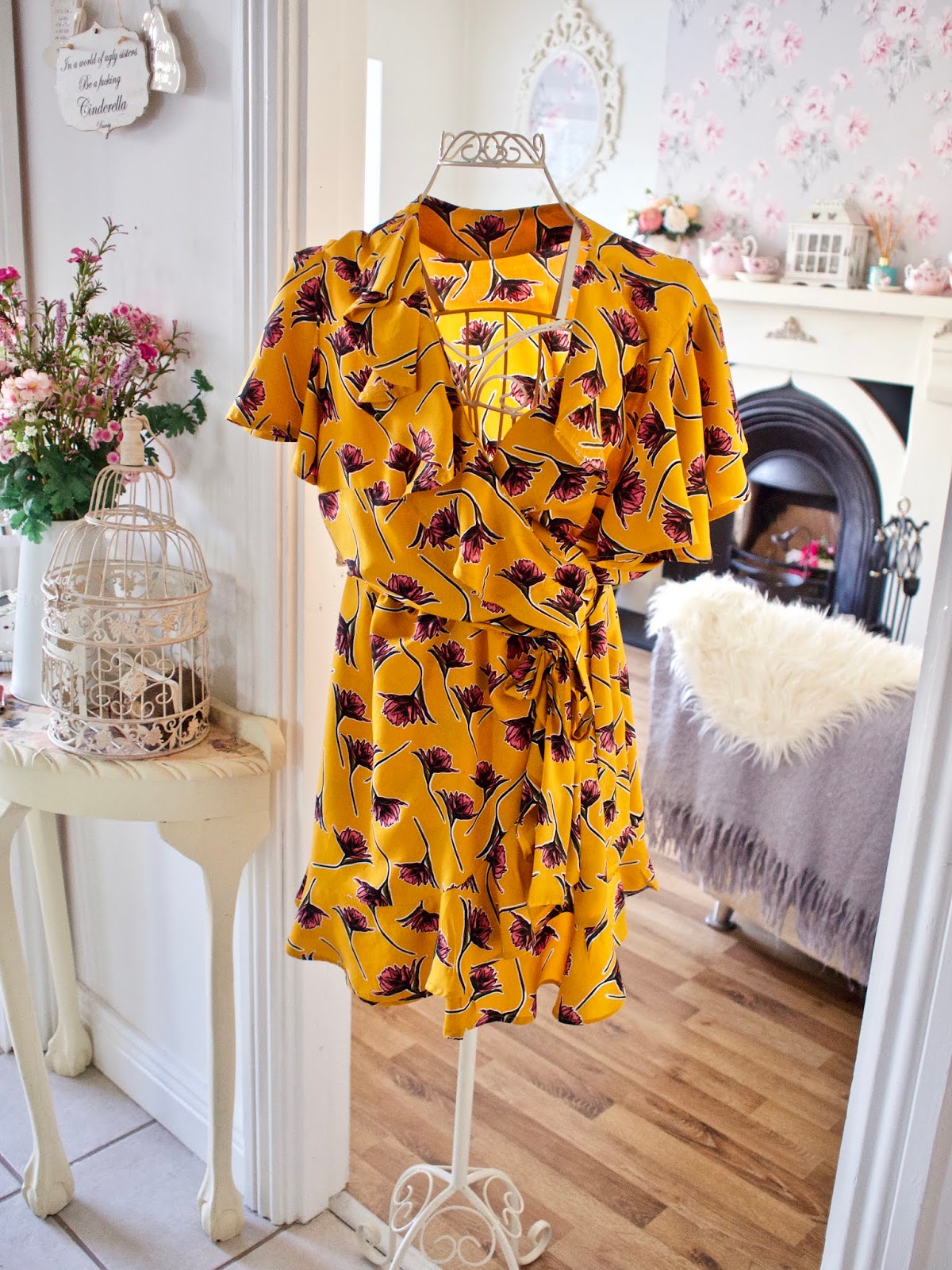 DIY wrap dress, Simplicity 8608 |AD - Dainty Dress Diaries