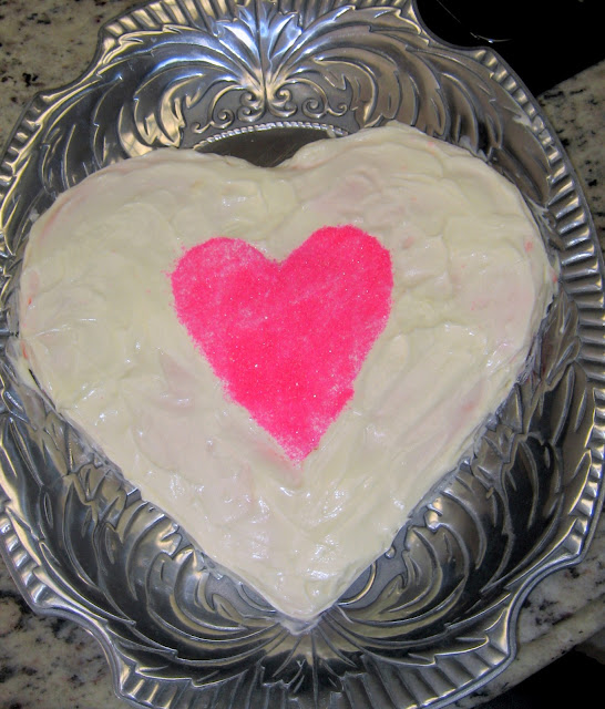 How to Make a Heart Shaped Cake - C.R.A.F.T.