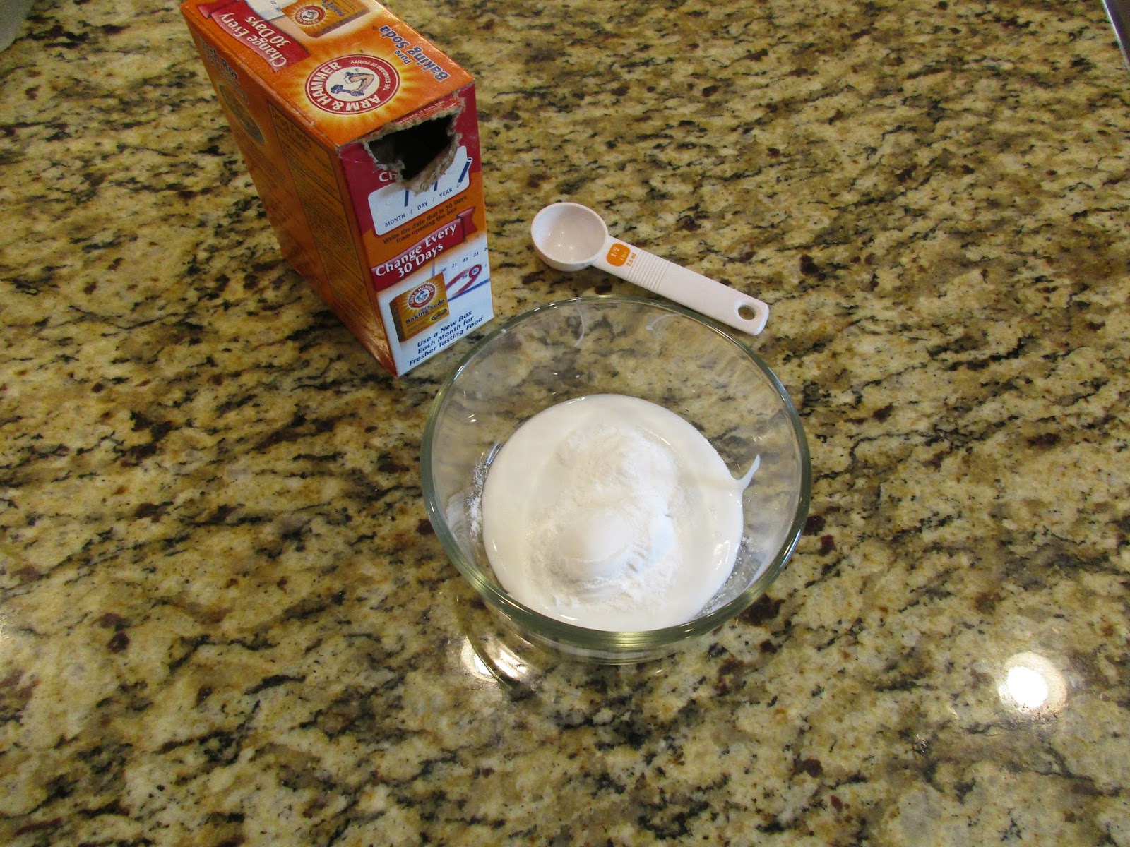 The Animal Jam Whip: SUPER EASY DIY SLIME!