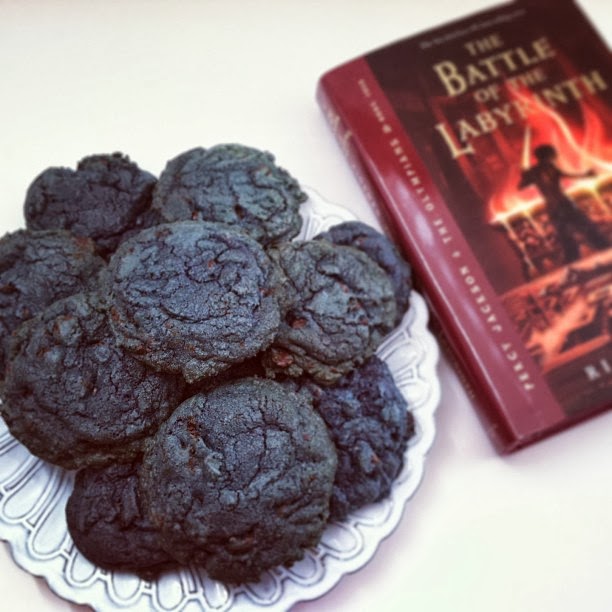 The Dreaming Museum: Cooking Through Fiction: Blue Chocolate Chip Cookies