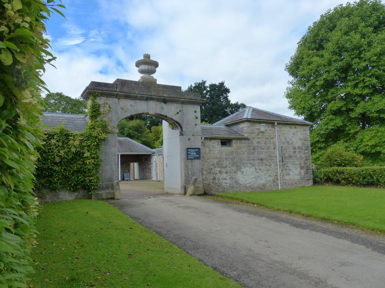Birding For Pleasure: GOOD FENCES - The Argory, A National Trust ...