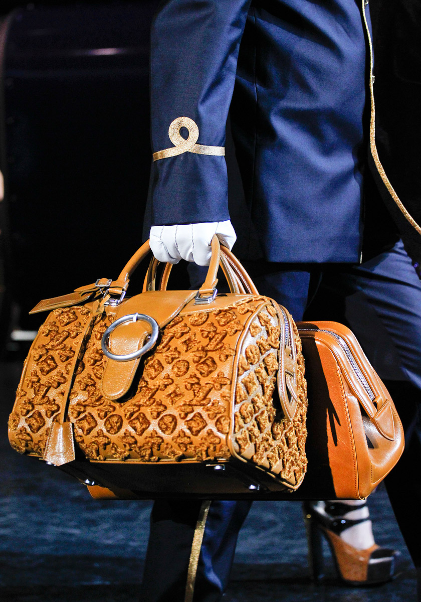 Puss AND Boots: All Aboard the LV Train!