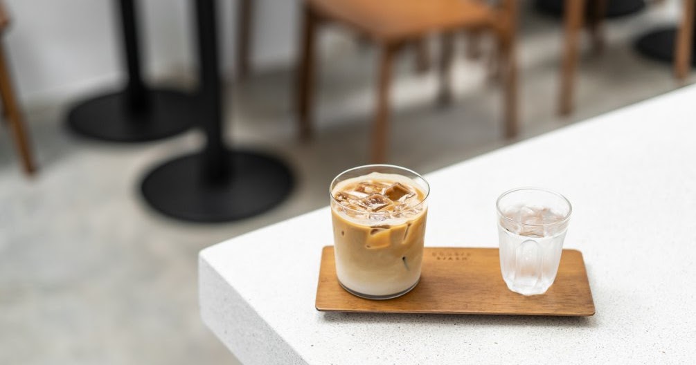 "Double Slash // Coffee Space" ร้านกาแฟสไตล์มินิมอล ร้านกาแฟสุดเรียบ ...