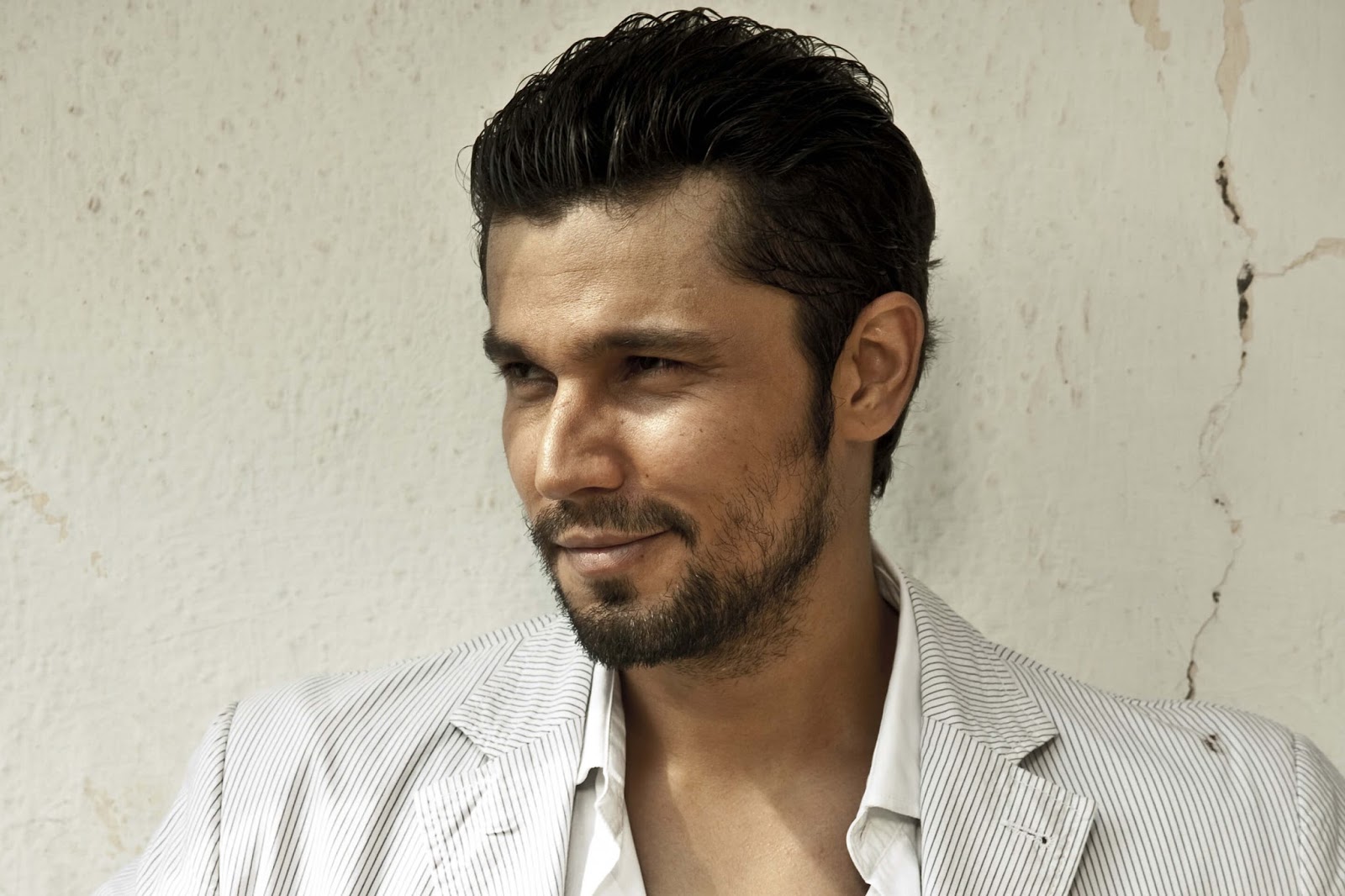 Randeep Hooda Biography, Age, Weight, Height, Like, Friend, Birthdate ...