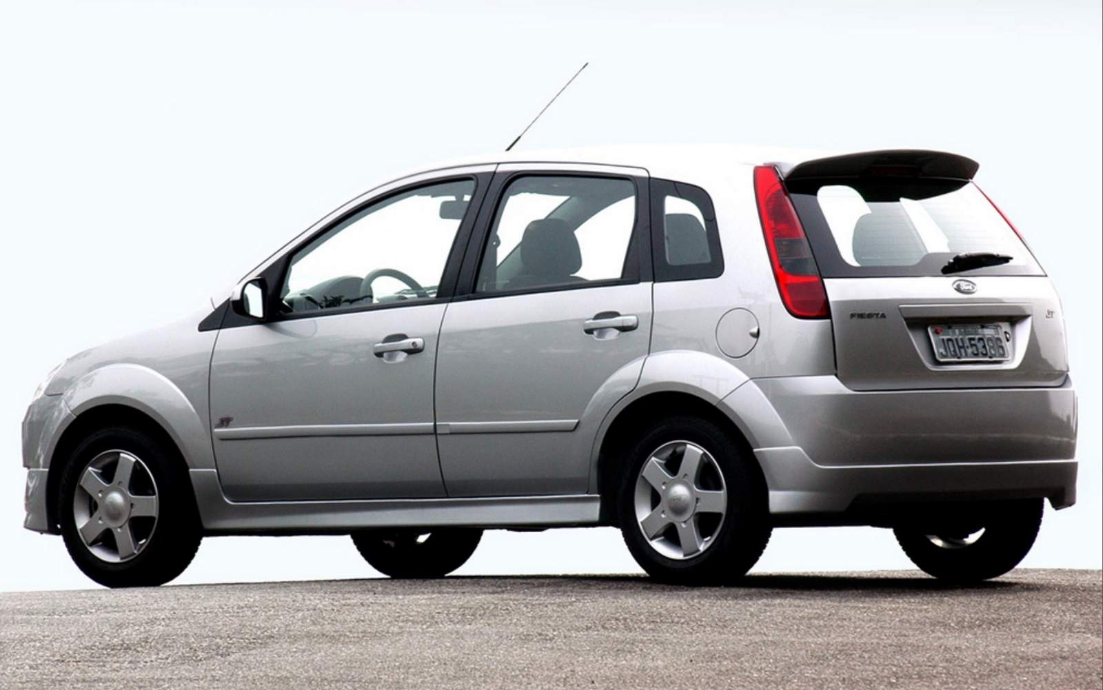 Fiesta 2003 Supercharger tem preço de popular e desempenho de 1.6 | CAR ...