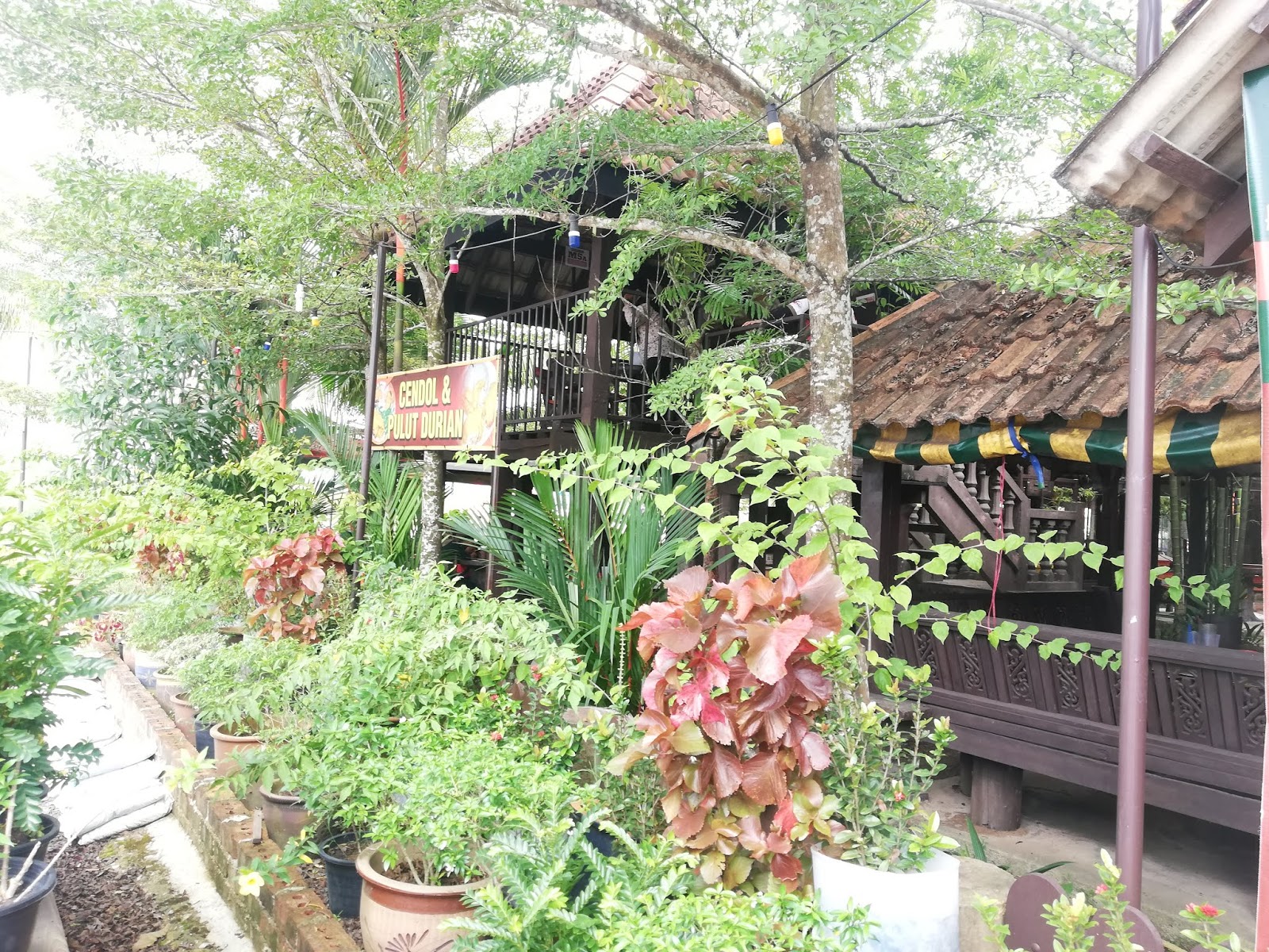 alialisakreatif by kolin zainal: Makan di Restoran Rimbun Mat Top, Sg ...