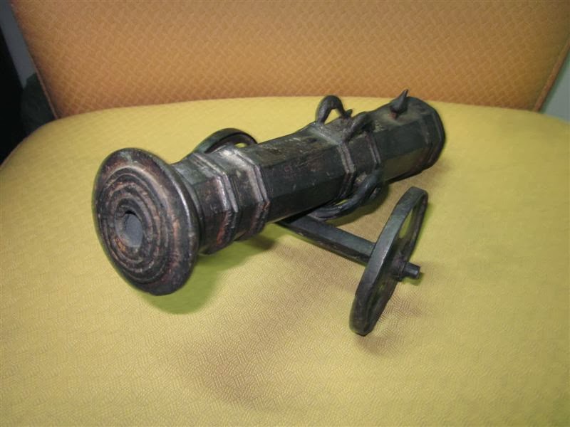 Badai Mencak Kelambit Biru: Koleksi Anak Meriam Lama VOC , jenis ...