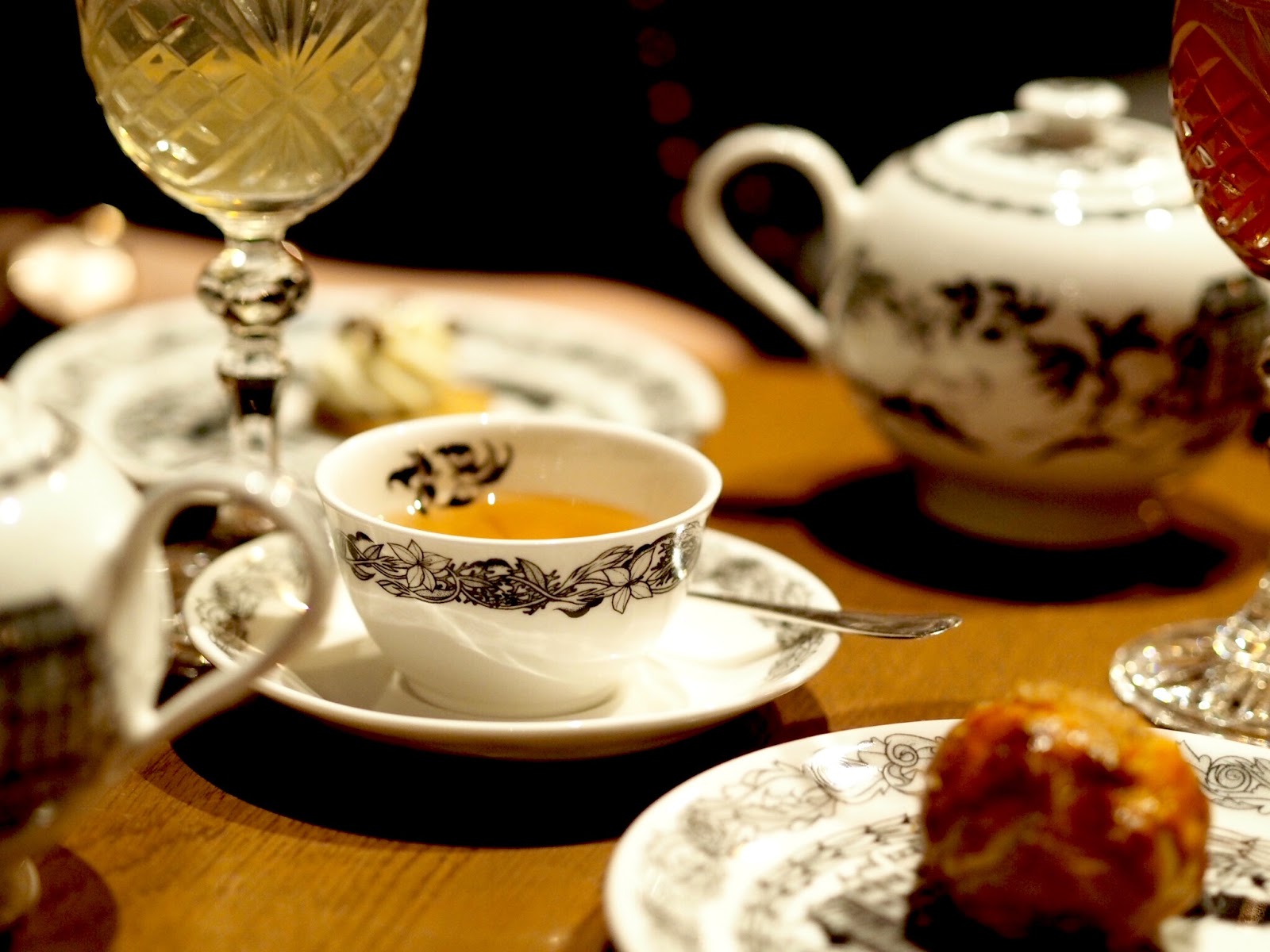 Review: Scandal Water Sessions - Punch Room At The London Edition - Eat ...