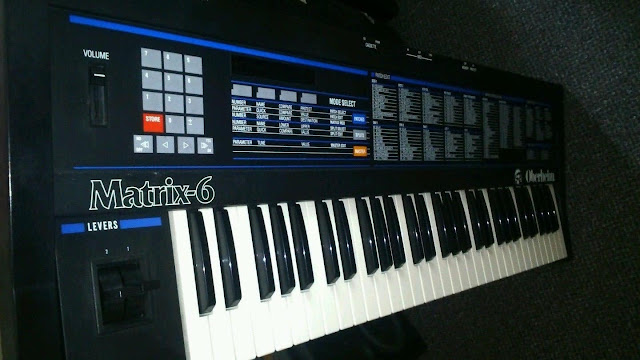 MATRIXSYNTH: Oberheim Matrix 6 with Original Logo Flight Case