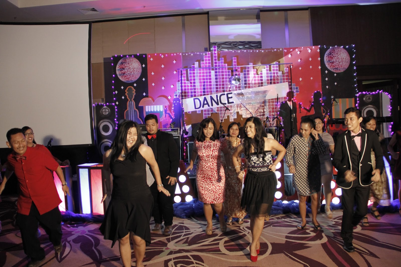 Groovy Event Organizer: Prom Night SMK Caraka Nusantara