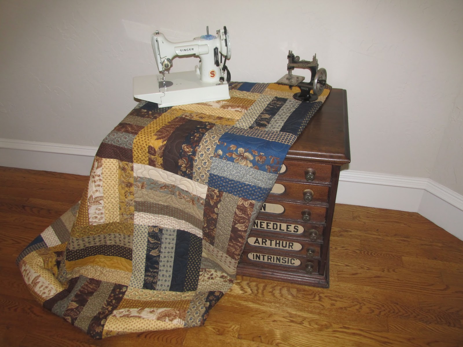 Betsy's Best .....quilts and more: Eliza's Indigo arrives