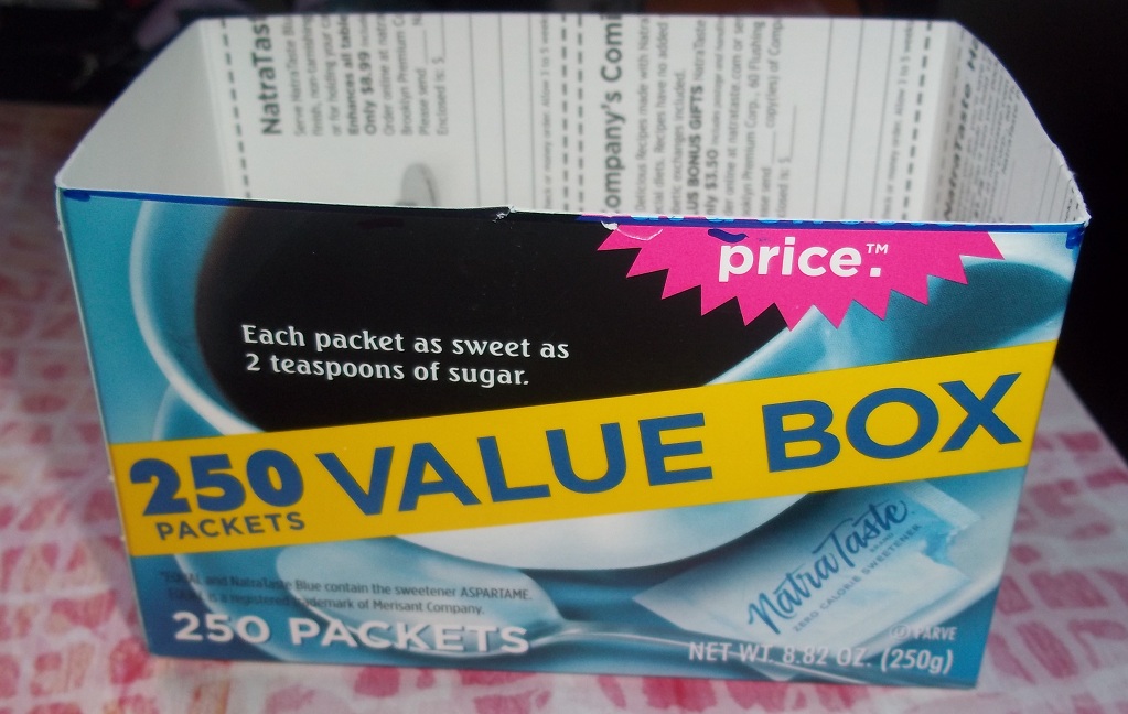 The Retro-Modern Mom: Recycled Scrap Paper Box