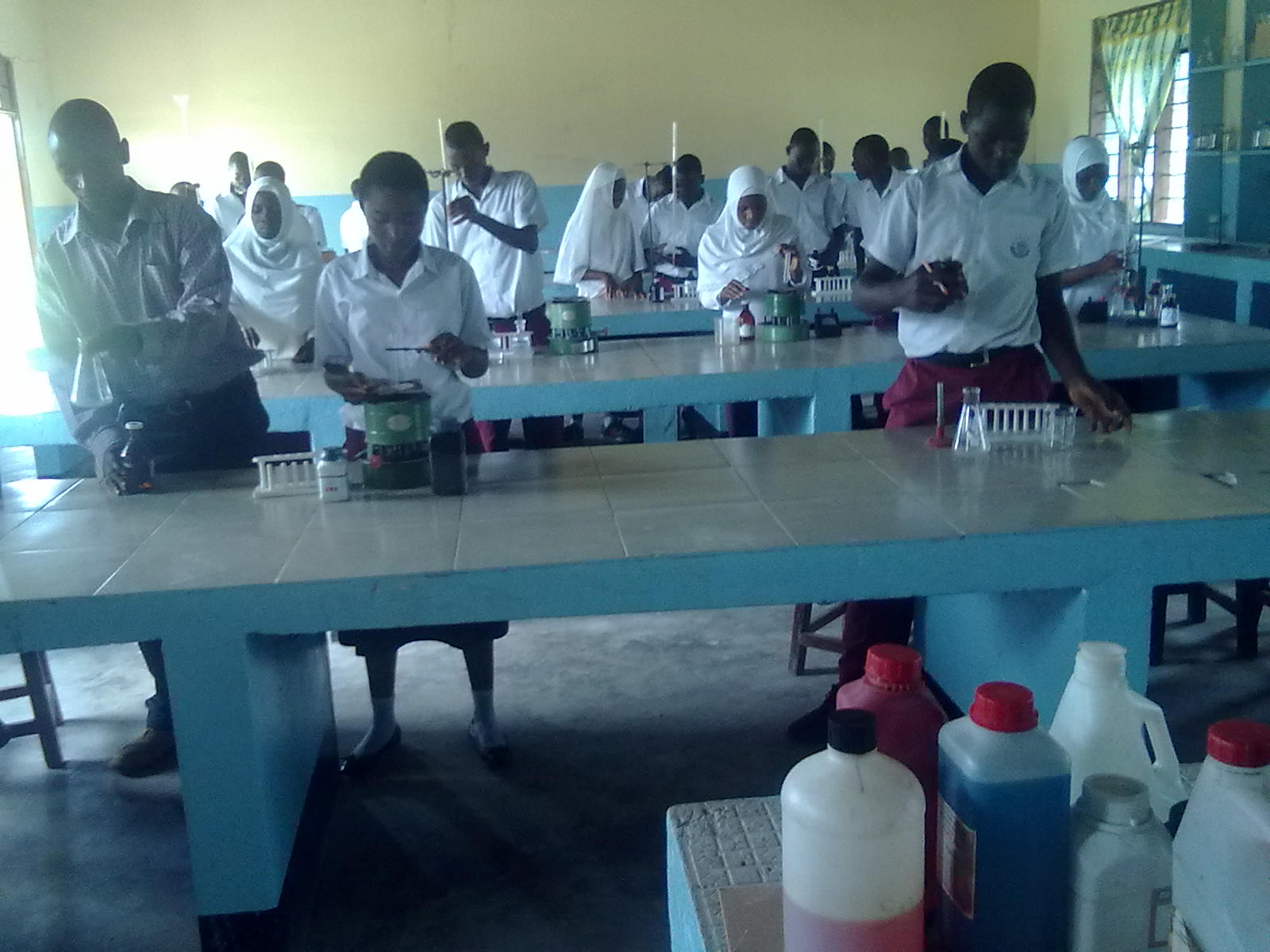 MAJOHE SECONDARY SCHOOL / TANZANIA: MAZINGIRA YA SHULE YETU