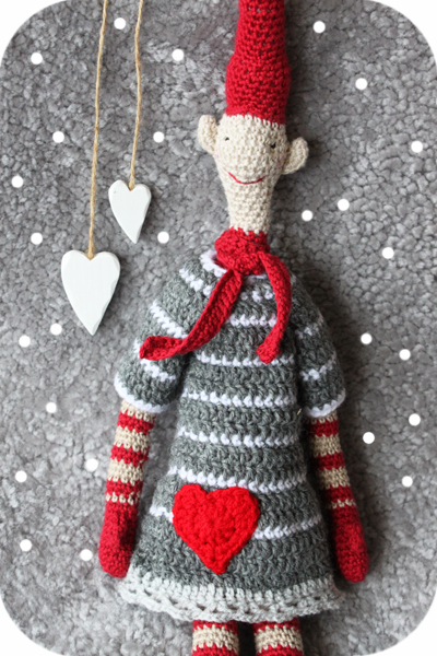 kungen & majkis: Virkad klänning till virkad tomte.