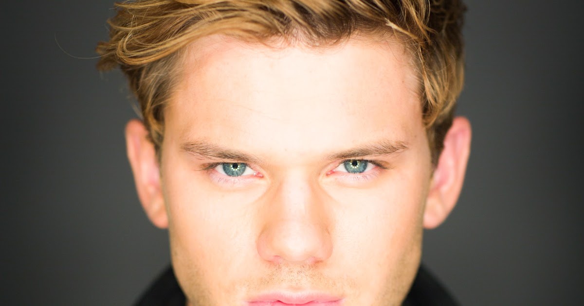 ☄ Mark Harrison Lewis