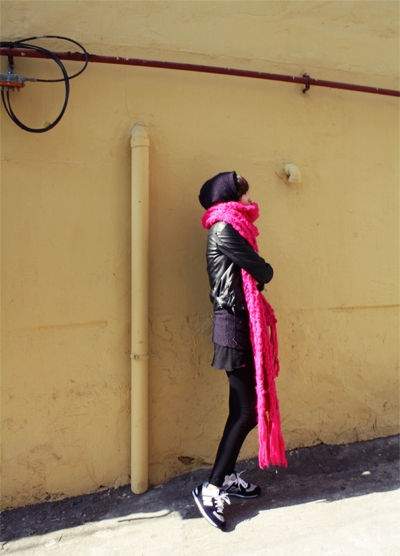 KANG MIN KYUNG: Pink muffler