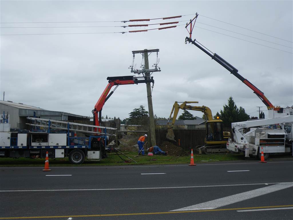 Week 13 - Pole straightening, live line work, Bromley Substation