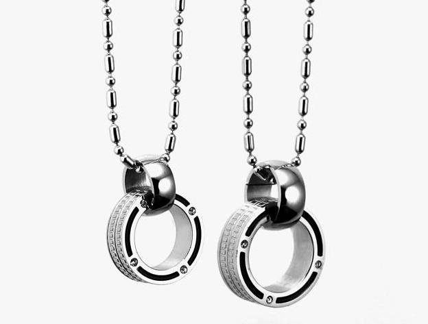 CoupleLoveTee: Lovely Couple Chain