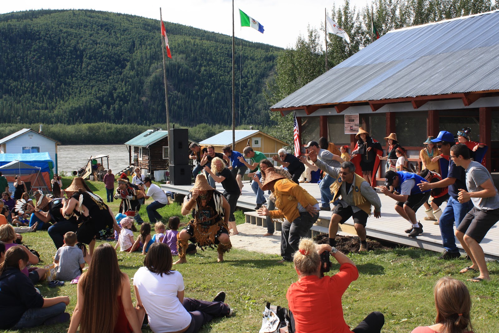 AVENTURE CANADIENNE: Moosehide Gathering (02.05-08-2012)