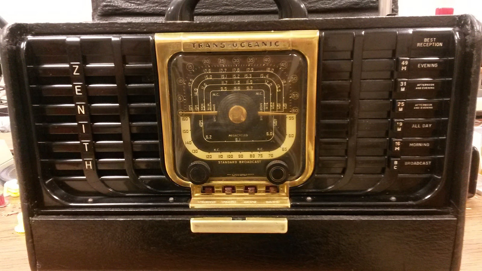 Robert's Projects: 1948 Zenith Trans-Oceanic radio