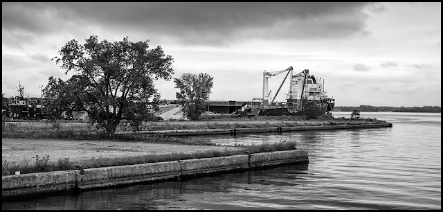 Lens Bubbles: Haiou-64 (Seagull) 58mm f2 Biotar Clone