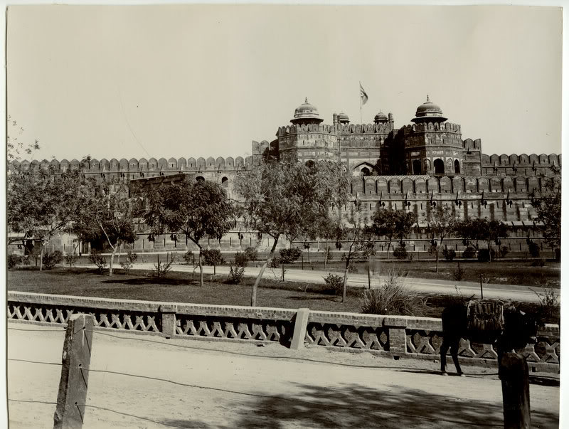 Agra Fort and Moti Masjid - Agra, Uttar Pradesh, 1900's - Old Indian Photos